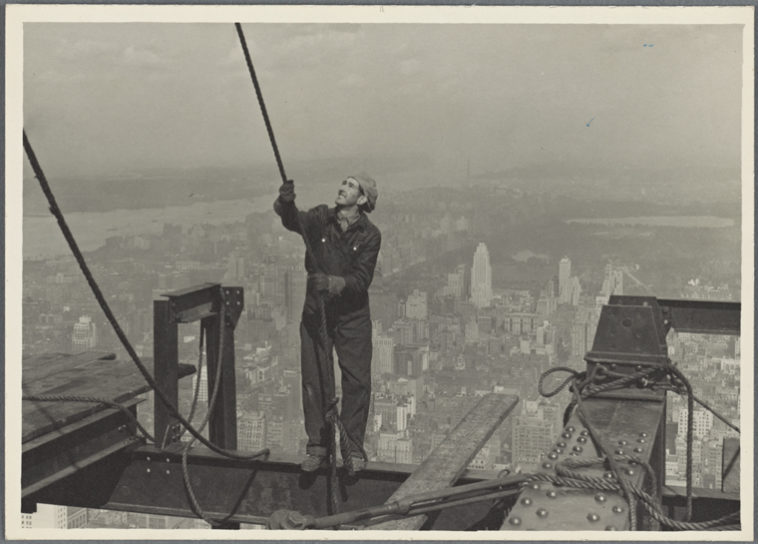 29 Jaw-Dropping Photos Of Ironworkers During Work
