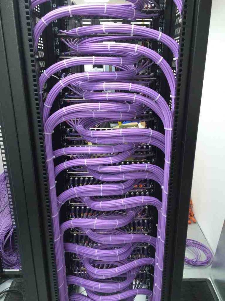 31 Proper Cable Management Photos That Will Make Telecom Guys Satisfied