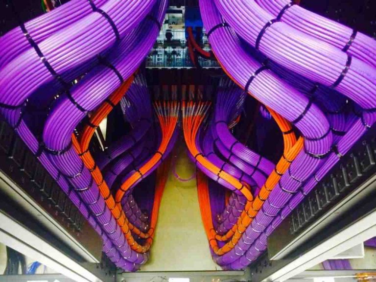 31 Proper Cable Management Photos That Will Make Telecom Guys Satisfied